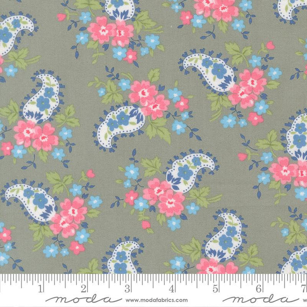 Cat Named Stitch Grey 55346 16 Moda #1 - Pohlar Fabrics