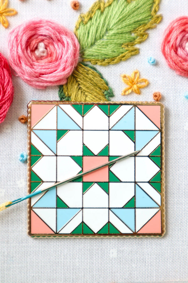 Shining Star Quilt Block Magnetic Needle Minder - Pohlar Fabrics